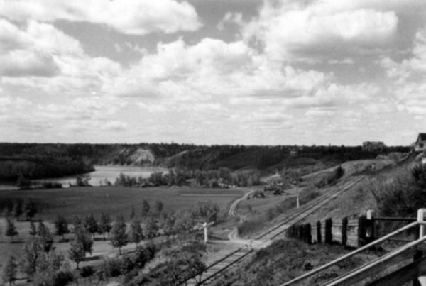 The legacy of river lots evident today – YEG Tracks in Time